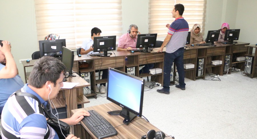 Büyükşehir'den Görme Engellilere Bilgisayar Kursu- Şanlıurfa Büyükşehir ... Büyükşehir'den Görme Engellilere Bilgisayar Kursu- Şanlıurfa Büyükşehir ...